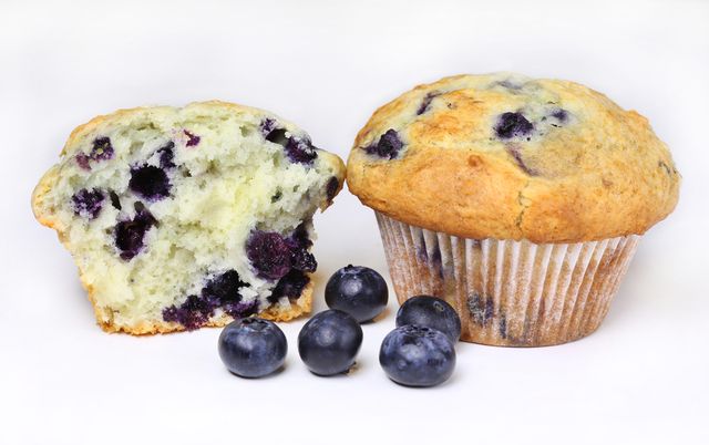 Recept na muffiny s ovocem: Vyzkoušejte borůvkovou verzi - WomanOnly