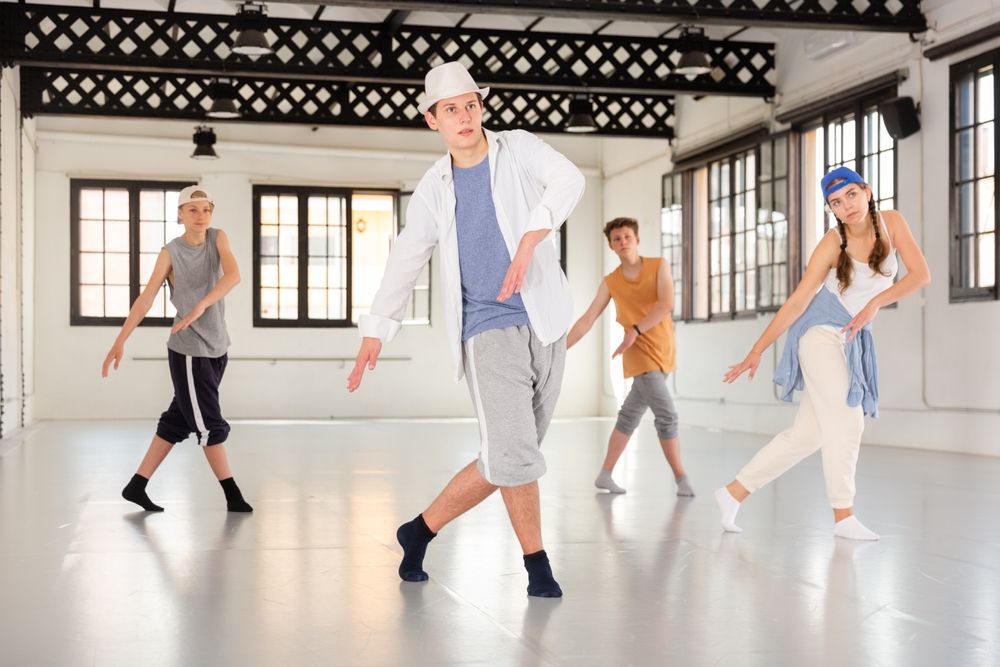 Chcete být královnou parketu? Naučte se shuffle dance! - WomanOnly